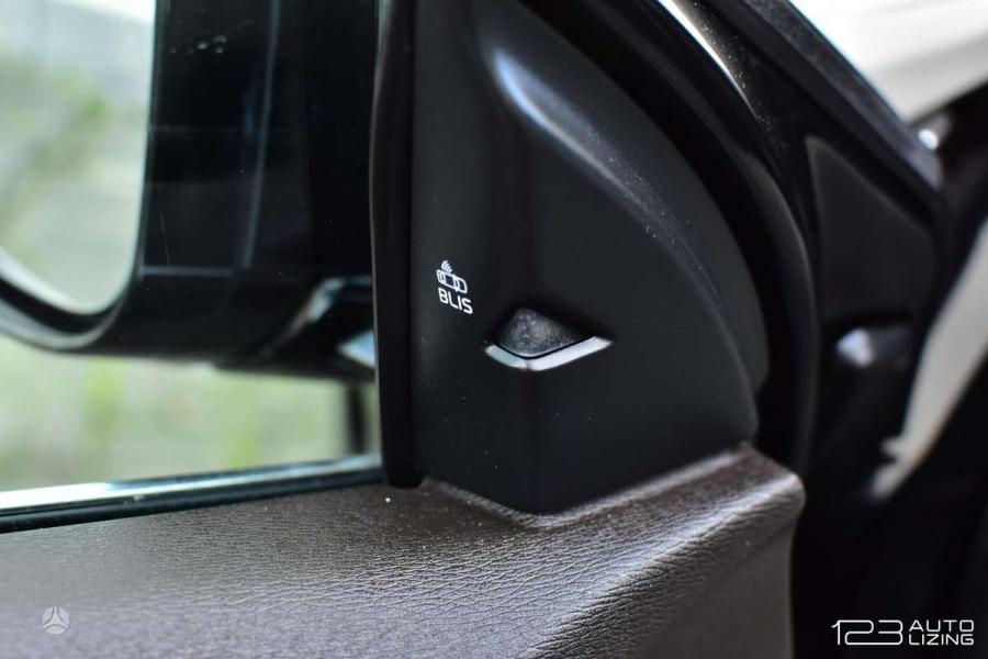 Melns Volvo V40 2012 Kretinga, ar dzinēja tilpumu 2.00 L un nobraukumu 321 tūkst. km par 7750 €, foto 14 vietnē AUTOMOTO.COM.LV