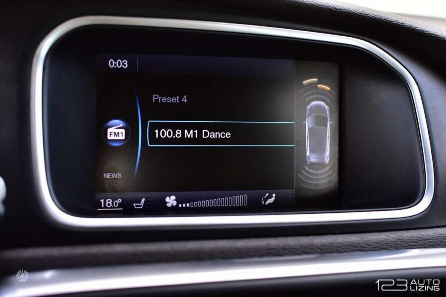 Melns Volvo V40 2012 Kretinga, ar dzinēja tilpumu 2.00 L un nobraukumu 321 tūkst. km par 7750 €, foto 22 vietnē AUTOMOTO.COM.LV