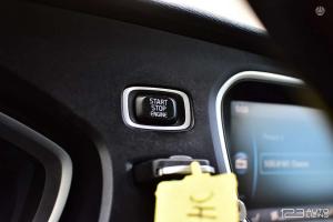 Melns Volvo V40 2012 Kretinga, ar dzinēja tilpumu 2.00 L un nobraukumu 321 tūkst. km par 7750 €, foto 25 vietnē AUTOMOTO.COM.LV