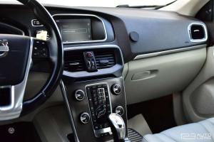 Melns Volvo V40 2012 Kretinga, ar dzinēja tilpumu 2.00 L un nobraukumu 321 tūkst. km par 7750 €, foto 29 vietnē AUTOMOTO.COM.LV