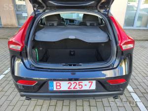Melns Volvo V40 2012 Jelgava, ar dzinēja tilpumu 1.60 L un nobraukumu 240 tūkst. km par 6190 €, foto 10 vietnē AUTOMOTO.COM.LV
