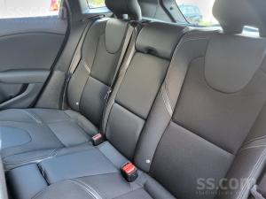 Melns Volvo V40 2012 Jelgava, ar dzinēja tilpumu 1.60 L un nobraukumu 240 tūkst. km par 6190 €, foto 14 vietnē AUTOMOTO.COM.LV