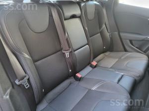 Melns Volvo V40 2012 Jelgava, ar dzinēja tilpumu 1.60 L un nobraukumu 240 tūkst. km par 6190 €, foto 15 vietnē AUTOMOTO.COM.LV