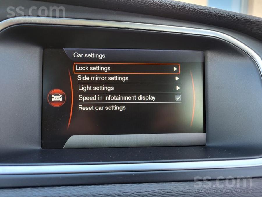 Melns Volvo V40 2012 Jelgava, ar dzinēja tilpumu 1.60 L un nobraukumu 240 tūkst. km par 6190 €, foto 22 vietnē AUTOMOTO.COM.LV