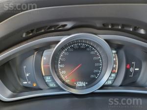 Melns Volvo V40 2012 Jelgava, ar dzinēja tilpumu 1.60 L un nobraukumu 240 tūkst. km par 6190 €, foto 25 vietnē AUTOMOTO.COM.LV