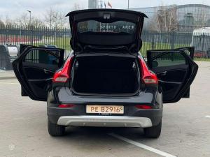 Melns Volvo V40 2013 Jonava, ar dzinēja tilpumu 1.60 L un nobraukumu 282 tūkst. km par 6850 €, foto 5 vietnē AUTOMOTO.COM.LV