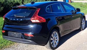 Melns Volvo V40 2013 Alīta, ar dzinēja tilpumu 1.56 L un nobraukumu 256 tūkst. km par 5500 €, foto 4 vietnē AUTOMOTO.COM.LV
