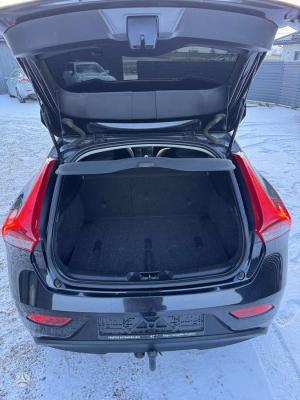 Melns Volvo V40 2013 Alīta, ar dzinēja tilpumu 1.56 L un nobraukumu 237 tūkst. km par 5350 €, foto 15 vietnē AUTOMOTO.COM.LV