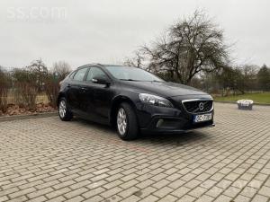 Black Volvo V40 2013 in Riga, with an engine capacity of 1.60 L and mileage of 263 thousand km for 6250 €, photo  on AUTOMOTO.COM.LV