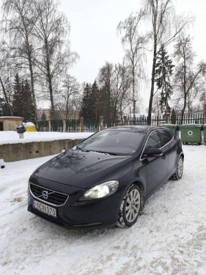 Melns Volvo V40 2013 Kauņa, ar dzinēja tilpumu 1.56 L un nobraukumu 244 tūkst. km par 5800 €, foto  vietnē AUTOMOTO.COM.LV