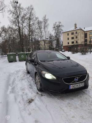 Melns Volvo V40 2013 Kauņa, ar dzinēja tilpumu 1.56 L un nobraukumu 244 tūkst. km par 5800 €, foto 2 vietnē AUTOMOTO.COM.LV