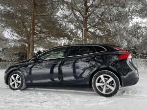 Black Volvo V40 2013 in Alytus, with an engine capacity of 1.56 L and mileage of 237 thousand km for 5300 €, photo 4 on AUTOMOTO.COM.LV