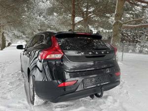 Black Volvo V40 2013 in Alytus, with an engine capacity of 1.56 L and mileage of 237 thousand km for 5300 €, photo 5 on AUTOMOTO.COM.LV