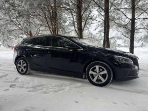 Black Volvo V40 2013 in Alytus, with an engine capacity of 1.56 L and mileage of 237 thousand km for 5300 €, photo 10 on AUTOMOTO.COM.LV