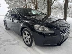 Black Volvo V40 2013 in Alytus, with an engine capacity of 1.56 L and mileage of 237 thousand km for 5300 €, photo 11 on AUTOMOTO.COM.LV
