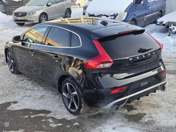 Melns Volvo V40 2013 Kauņa, ar dzinēja tilpumu 1.56 L un nobraukumu 269 tūkst. km par 5500 €, foto 4 vietnē AUTOMOTO.COM.LV