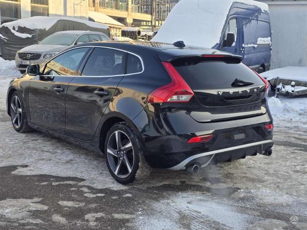 Melns Volvo V40 2013 Kauņa, ar dzinēja tilpumu 1.56 L un nobraukumu 269 tūkst. km par 5500 €, foto 5 vietnē AUTOMOTO.COM.LV
