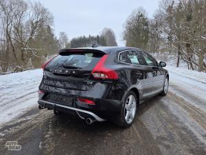 Melns Volvo V40 2013 Kauņa, ar dzinēja tilpumu 2.00 L un nobraukumu 234 tūkst. km par 6989 €, foto 3 vietnē AUTOMOTO.COM.LV