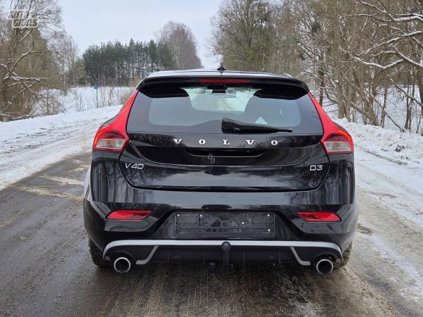 Melns Volvo V40 2013 Kauņa, ar dzinēja tilpumu 2.00 L un nobraukumu 234 tūkst. km par 6989 €, foto 4 vietnē AUTOMOTO.COM.LV
