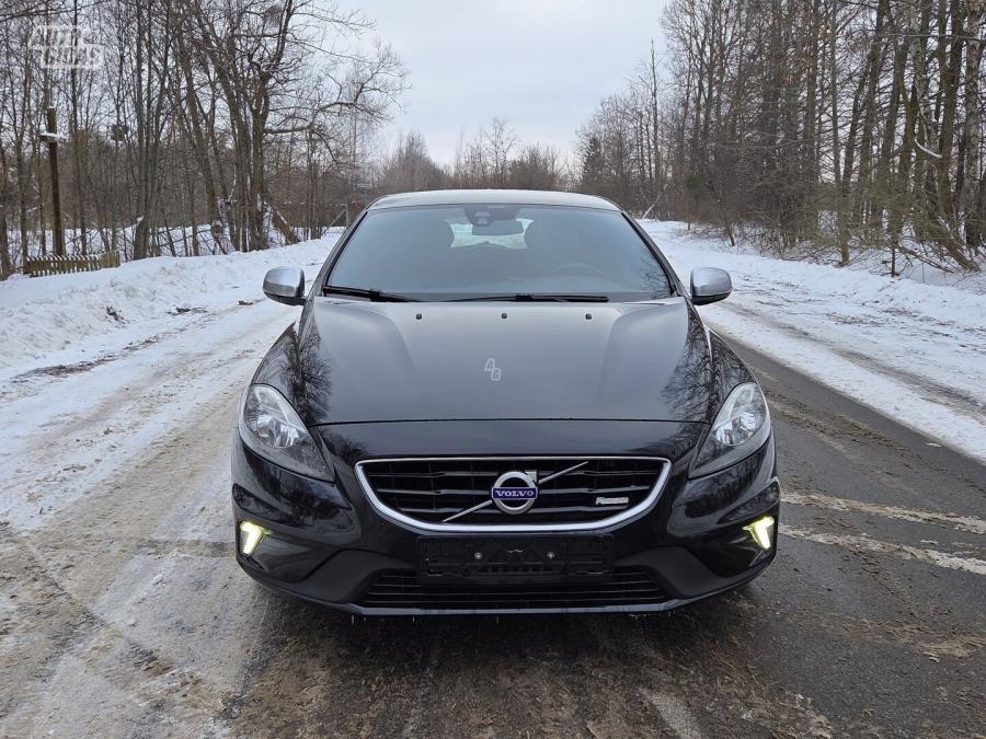 Melns Volvo V40 2013 Kauņa, ar dzinēja tilpumu 2.00 L un nobraukumu 234 tūkst. km par 6989 €, foto 8 vietnē AUTOMOTO.COM.LV