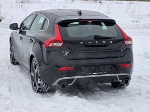 Melns Volvo V40 2013 Viļņa, ar dzinēja tilpumu 1.60 L un nobraukumu 264 tūkst. km par 5900 €, foto 5 vietnē AUTOMOTO.COM.LV