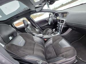 Melns Volvo V40 2013 Viļņa, ar dzinēja tilpumu 1.60 L un nobraukumu 264 tūkst. km par 5900 €, foto 14 vietnē AUTOMOTO.COM.LV