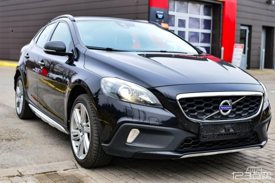 Melns Volvo V40 2013 Kretinga, ar dzinēja tilpumu 1.60 L un nobraukumu 339 tūkst. km par 6950 €, foto 4 vietnē AUTOMOTO.COM.LV