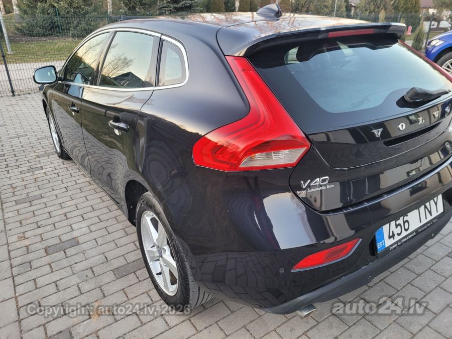 Black Volvo V40 2013 in Tartu, with an engine capacity of 2.00 L and mileage of 264 thousand km for 6780 €, photo 7 on AUTOMOTO.COM.LV