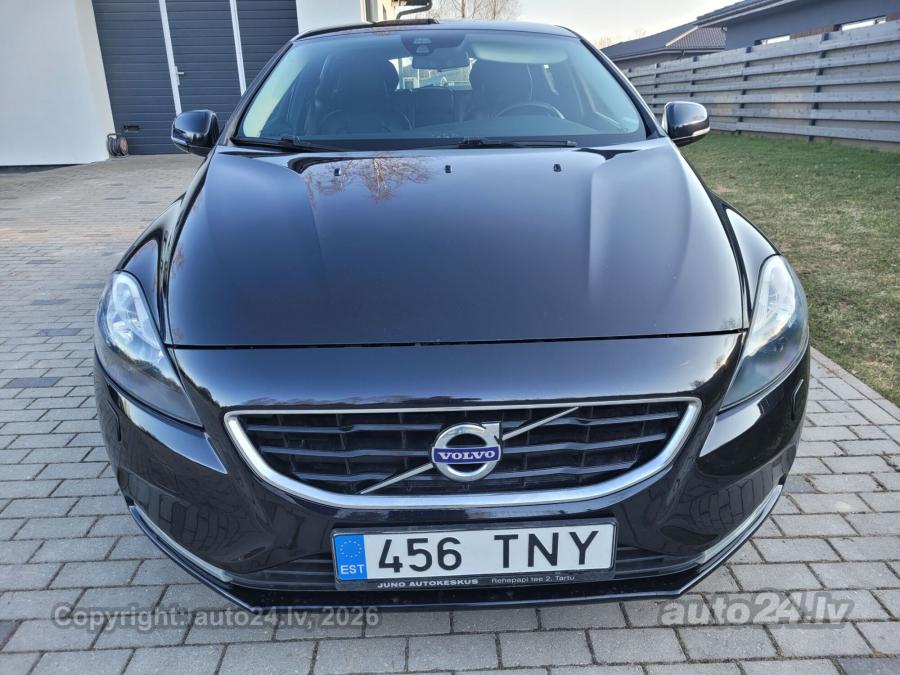 Black Volvo V40 2013 in Tartu, with an engine capacity of 2.00 L and mileage of 264 thousand km for 6780 €, photo 8 on AUTOMOTO.COM.LV
