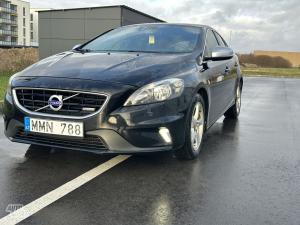 Melns Volvo V40 2013 Klaipėda, ar dzinēja tilpumu 1.60 L un nobraukumu 410 tūkst. km par 6300 €, foto  vietnē AUTOMOTO.COM.LV