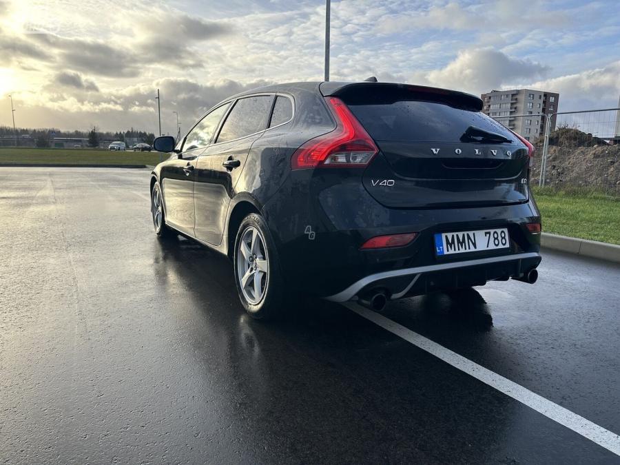 Melns Volvo V40 2013 Klaipėda, ar dzinēja tilpumu 1.60 L un nobraukumu 410 tūkst. km par 6300 €, foto 10 vietnē AUTOMOTO.COM.LV