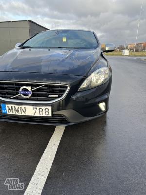Melns Volvo V40 2013 Klaipėda, ar dzinēja tilpumu 1.60 L un nobraukumu 410 tūkst. km par 6300 €, foto 14 vietnē AUTOMOTO.COM.LV