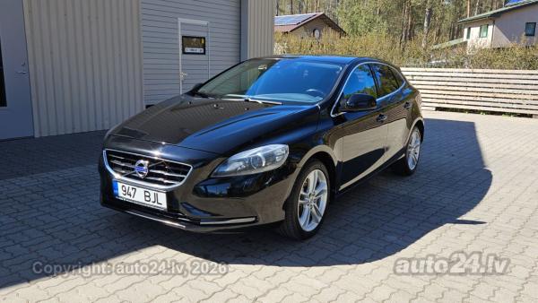 Melns Volvo V40 2013 Tallina, ar dzinēja tilpumu 2.00 L un nobraukumu 193 tūkst. km par 7300 €, foto 1 vietnē AUTOMOTO.COM.LV