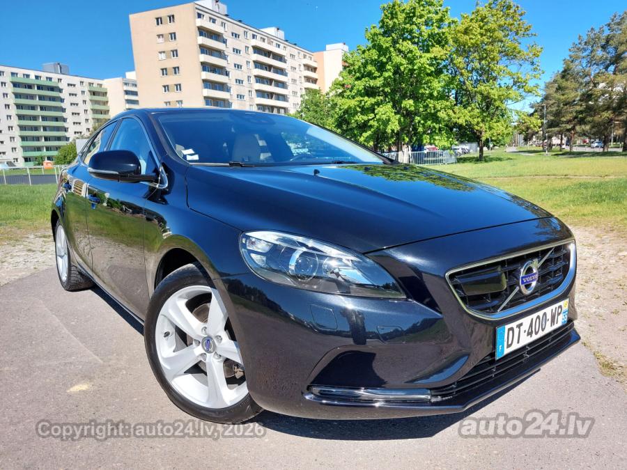 Melns Volvo V40 2013 Tallina, ar dzinēja tilpumu 1.60 L un nobraukumu 251 tūkst. km par 6700 €, foto 1 vietnē AUTOMOTO.COM.LV