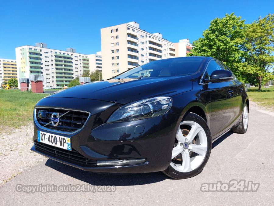 Melns Volvo V40 2013 Tallina, ar dzinēja tilpumu 1.60 L un nobraukumu 251 tūkst. km par 6700 €, foto 3 vietnē AUTOMOTO.COM.LV