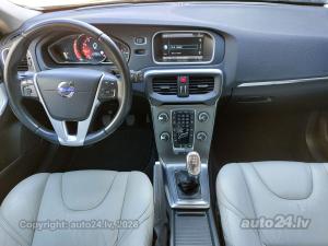 Melns Volvo V40 2013 Tallina, ar dzinēja tilpumu 1.60 L un nobraukumu 251 tūkst. km par 6700 €, foto 5 vietnē AUTOMOTO.COM.LV