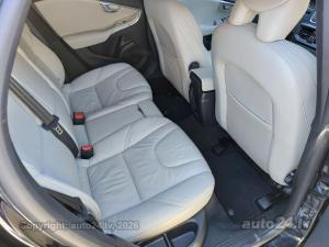 Melns Volvo V40 2013 Tallina, ar dzinēja tilpumu 1.60 L un nobraukumu 251 tūkst. km par 6700 €, foto 11 vietnē AUTOMOTO.COM.LV
