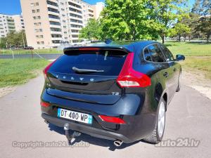 Melns Volvo V40 2013 Tallina, ar dzinēja tilpumu 1.60 L un nobraukumu 251 tūkst. km par 6700 €, foto 17 vietnē AUTOMOTO.COM.LV