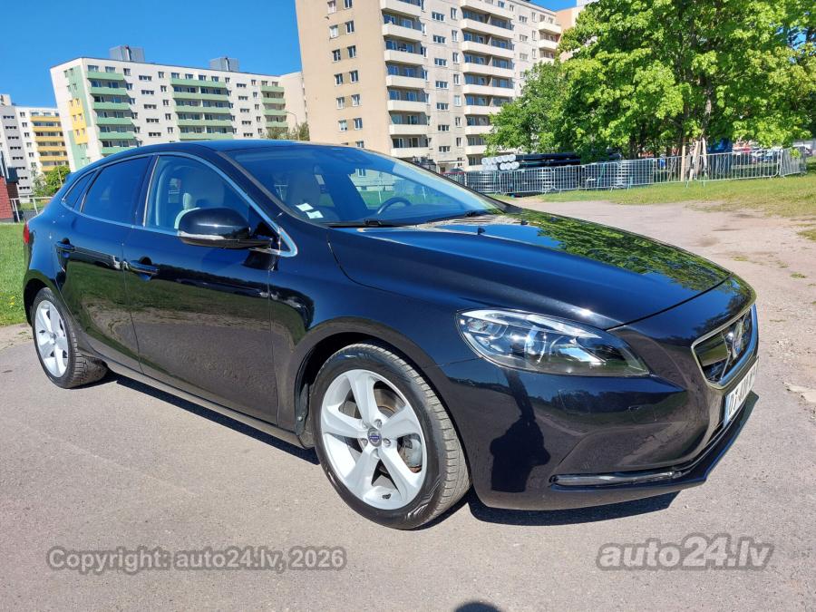 Melns Volvo V40 2013 Tallina, ar dzinēja tilpumu 1.60 L un nobraukumu 251 tūkst. km par 6700 €, foto 21 vietnē AUTOMOTO.COM.LV