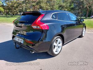 Melns Volvo V40 2013 Tallina, ar dzinēja tilpumu 1.60 L un nobraukumu 251 tūkst. km par 6700 €, foto 22 vietnē AUTOMOTO.COM.LV