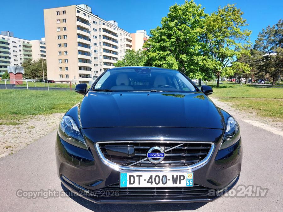 Melns Volvo V40 2013 Tallina, ar dzinēja tilpumu 1.60 L un nobraukumu 251 tūkst. km par 6700 €, foto 29 vietnē AUTOMOTO.COM.LV