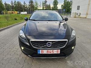 Black Volvo V40 2013 in Riga, with an engine capacity of 2.00 L and mileage of 419 thousand km for 5900 €, photo 3 on AUTOMOTO.COM.LV