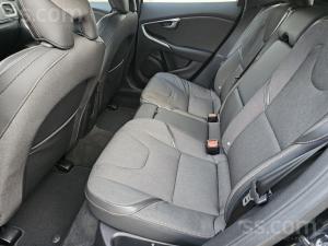 Black Volvo V40 2013 in Riga, with an engine capacity of 2.00 L and mileage of 419 thousand km for 5900 €, photo 20 on AUTOMOTO.COM.LV