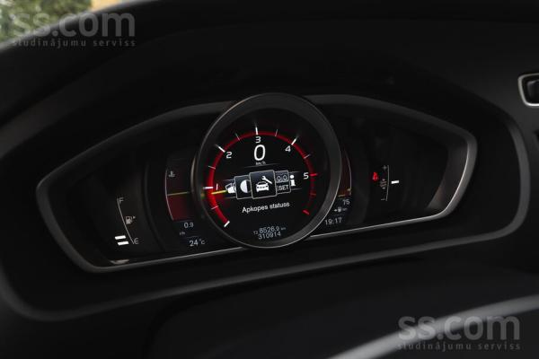 Melns Volvo V40 2013 Jelgava, ar dzinēja tilpumu 1.60 L un nobraukumu 0 tūkst. km par 6250 €, foto 9 vietnē AUTOMOTO.COM.LV