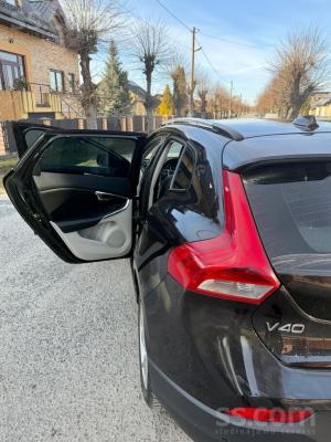 Melns Volvo V40 2013 Jelgava, ar dzinēja tilpumu 1.60 L un nobraukumu 232 tūkst. km par 6200 €, foto 7 vietnē AUTOMOTO.COM.LV