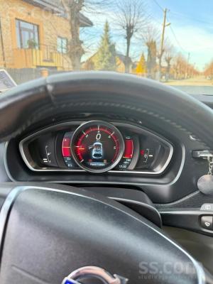 Melns Volvo V40 2013 Jelgava, ar dzinēja tilpumu 1.60 L un nobraukumu 232 tūkst. km par 6200 €, foto 10 vietnē AUTOMOTO.COM.LV