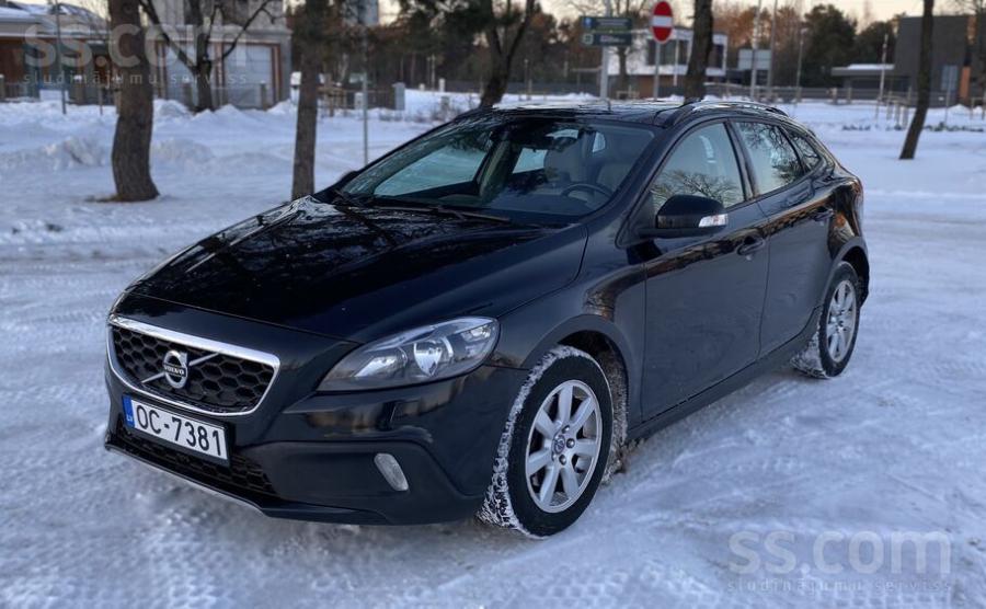 Melns Volvo V40 2013 Rīga, ar dzinēja tilpumu 1.60 L un nobraukumu 266 tūkst. km par 6150 €, foto 8 vietnē AUTOMOTO.COM.LV