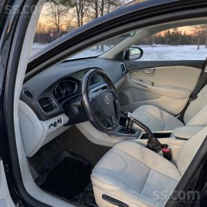 Melns Volvo V40 2013 Rīga, ar dzinēja tilpumu 1.60 L un nobraukumu 266 tūkst. km par 6150 €, foto 11 vietnē AUTOMOTO.COM.LV