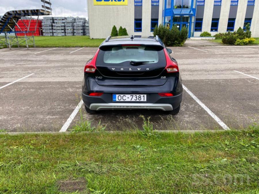 Melns Volvo V40 2013 Rīga, ar dzinēja tilpumu 1.60 L un nobraukumu 273 tūkst. km par 5950 €, foto 8 vietnē AUTOMOTO.COM.LV