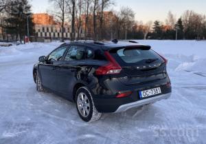 Melns Volvo V40 2013 Rīga, ar dzinēja tilpumu 1.60 L un nobraukumu 266 tūkst. km par 5900 €, foto 4 vietnē AUTOMOTO.COM.LV